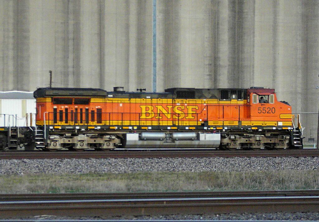 BNSF 5520